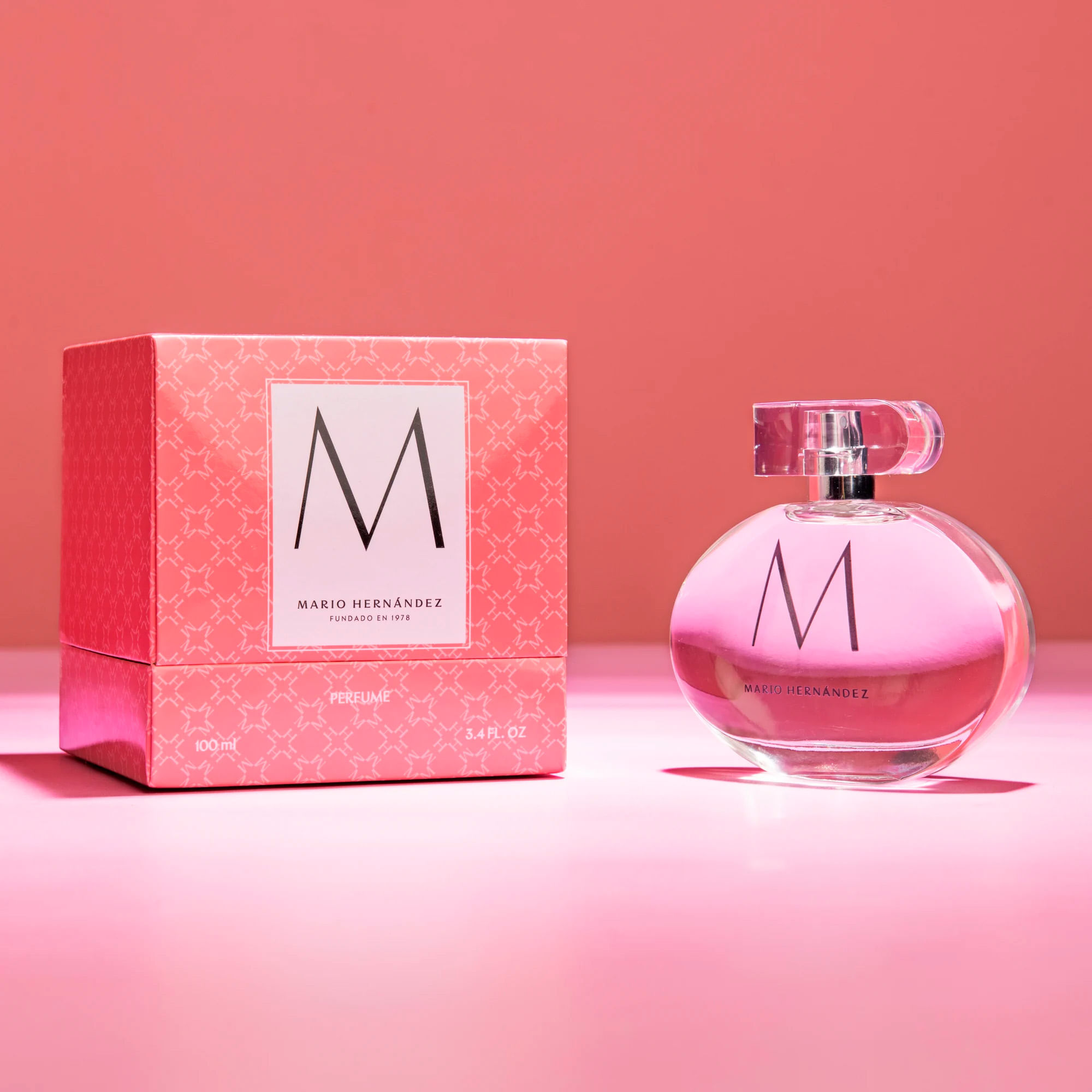 Fragancia M Rosado para mujer aroma único - Mario Hernández